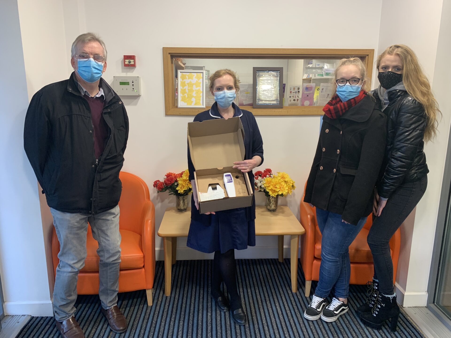 Family donates £5,000 to cancer unit - The Medway Hospital Charity